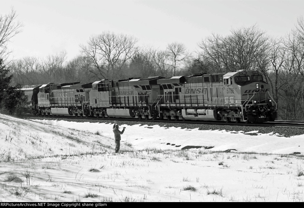 BNSF 5786 Leans into the curves with a heavy grain.